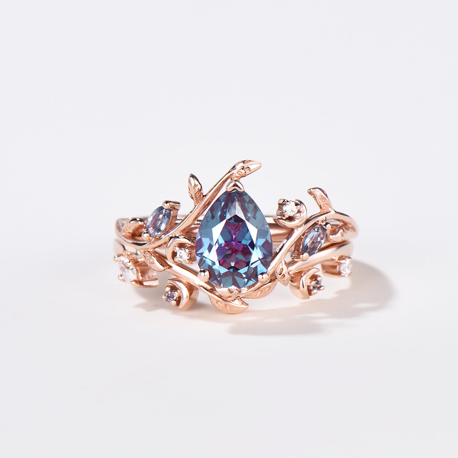 Alexandrite Rings | Natural & Real Alexandrite Engagement & Wedding ...